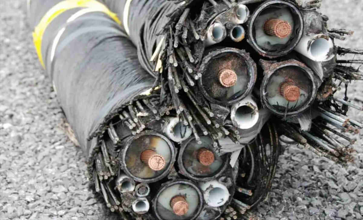 Se Cortan Los Cables Submarinos de Comunicación Británicos y Franceses